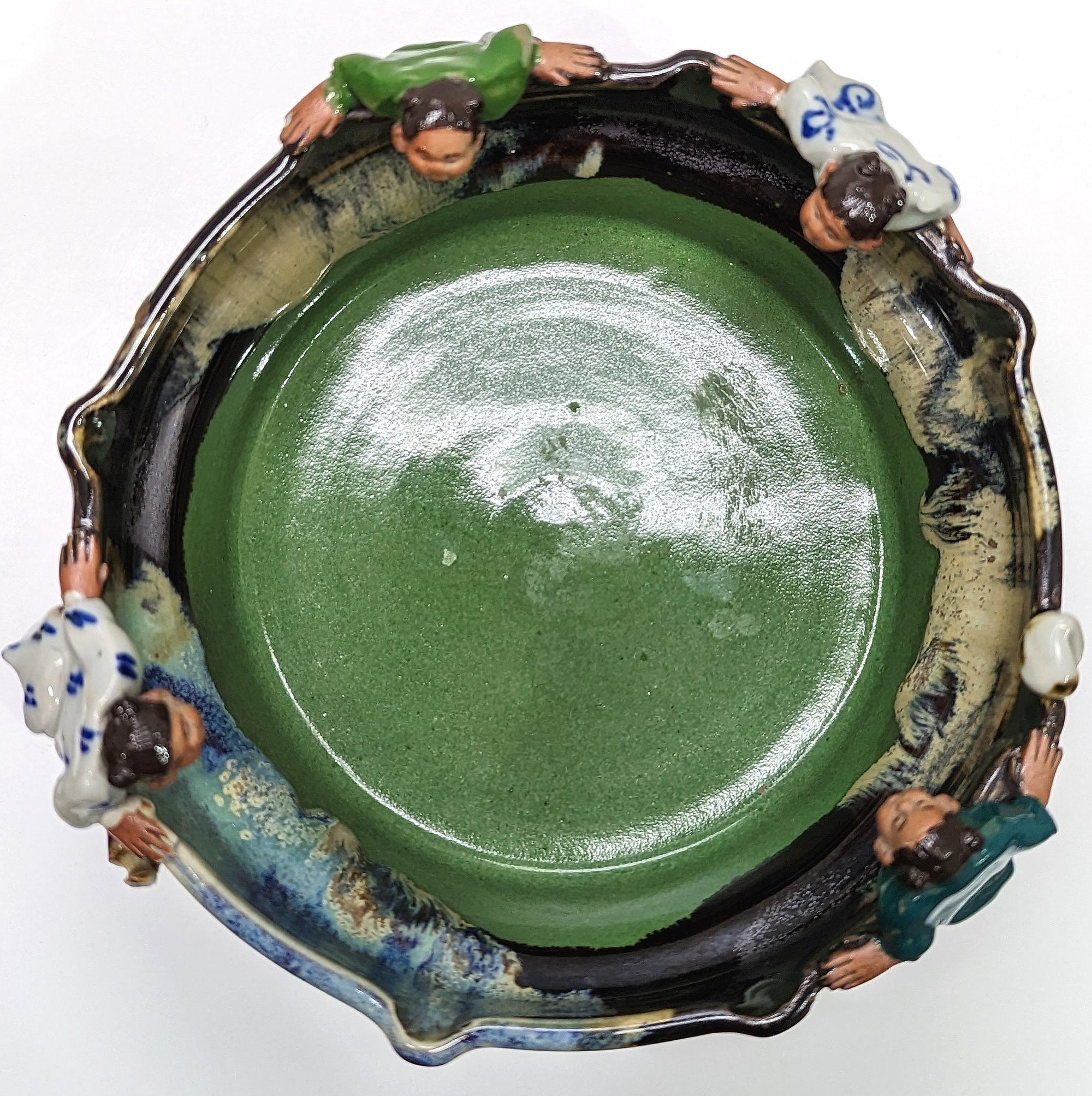 19/20th C Round Shaped Bowl with Four People on Side 19/20th C Round Shaped Bowl with Four People on Side